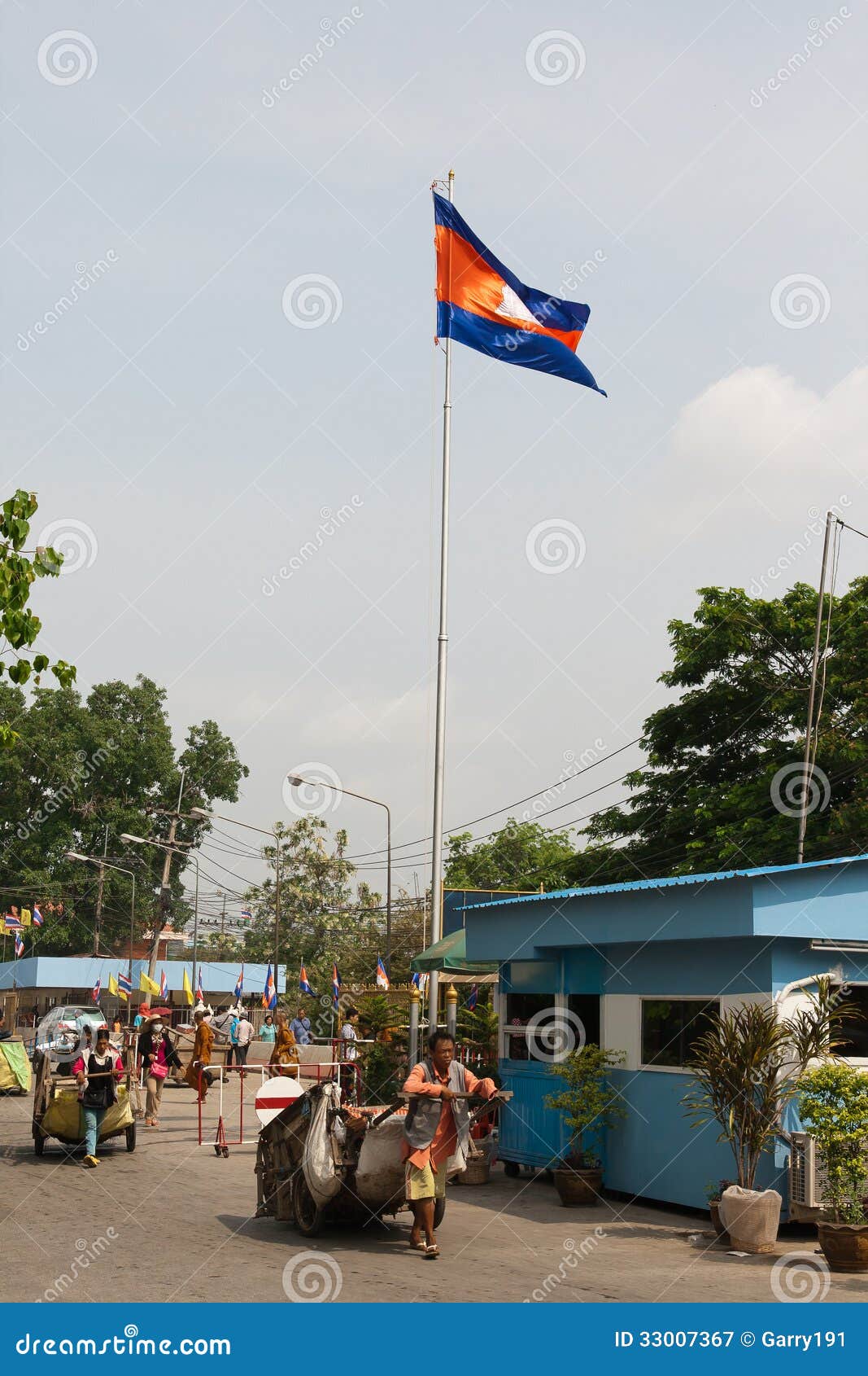 Poipet. Cambodian-Thai Border Editorial Photography - Image of women ...