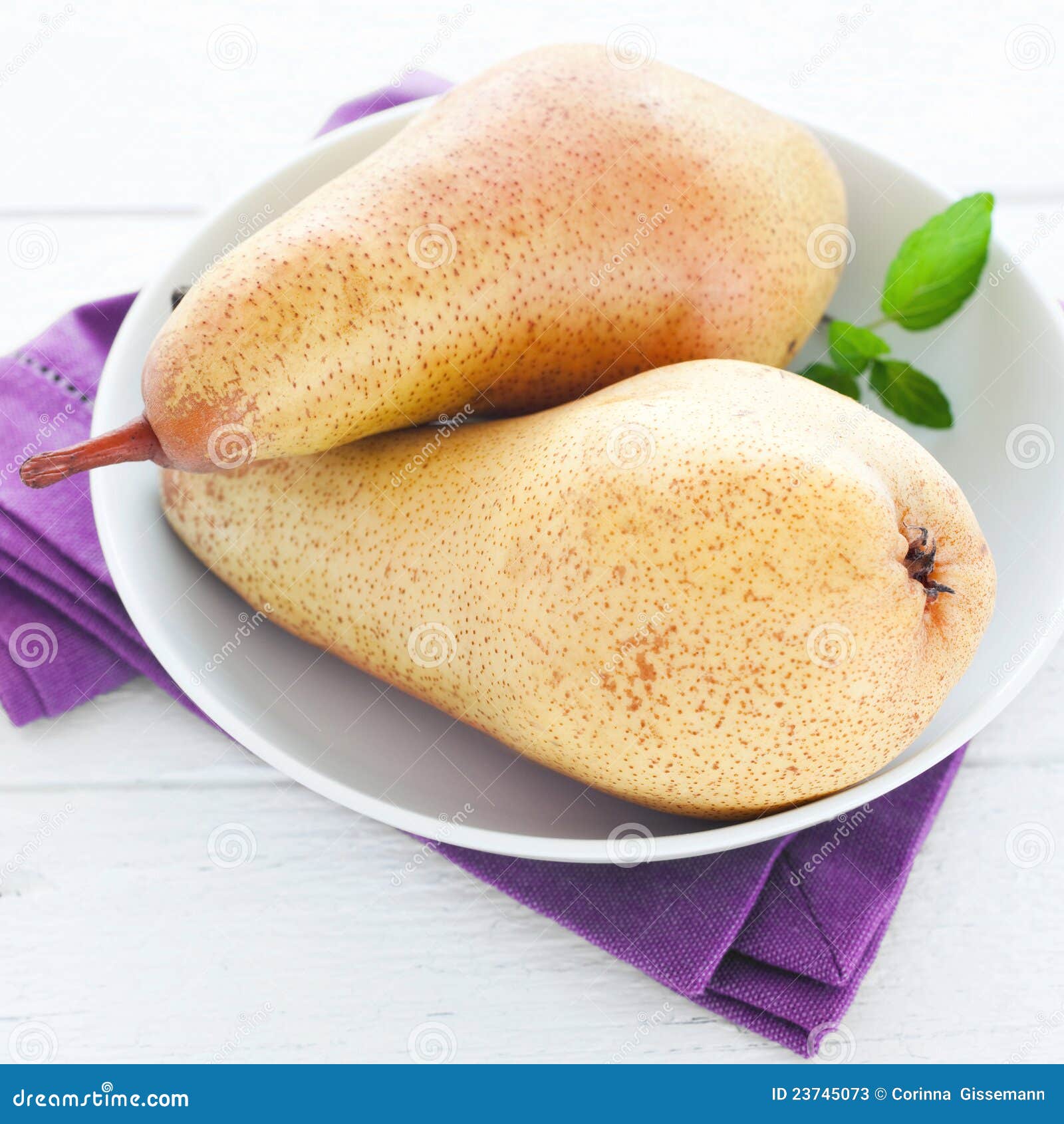 Poire image stock. Image du fruité, sain, nutrition, organique - 23745073