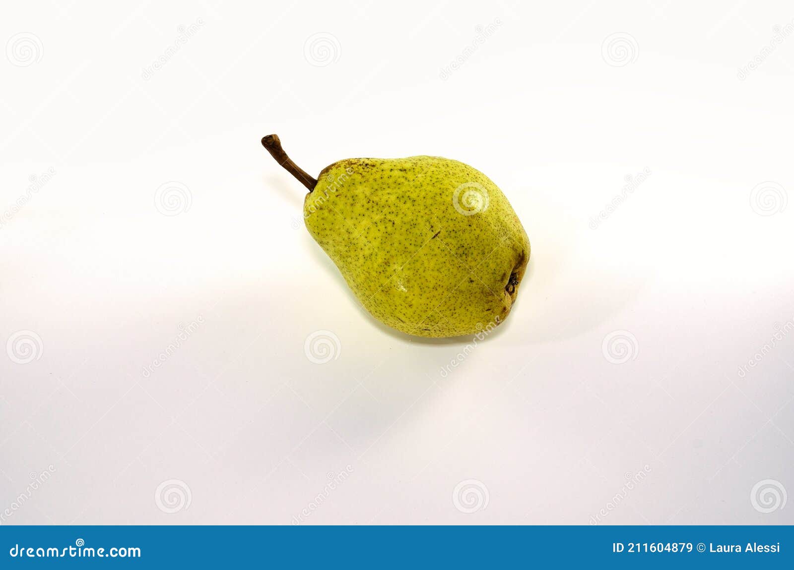 Poire Williams Isolée Sur Fond Blanc Image stock - Image du saison ...