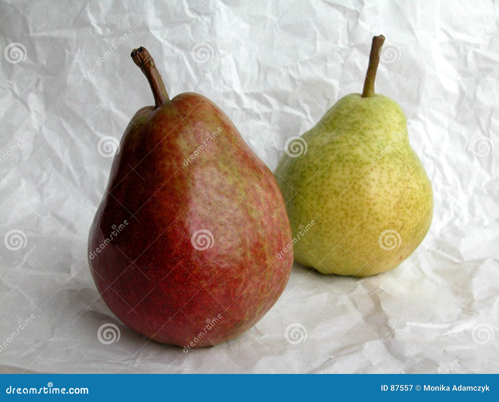 Poires image stock. Image du poire, jaune, nourriture, fruits - 87557