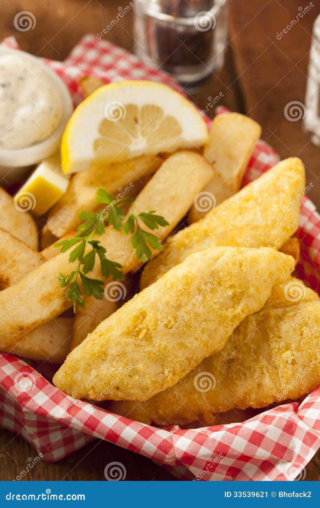 Poisson-frites Traditionnels Image stock - Image du dîner, nourriture ...