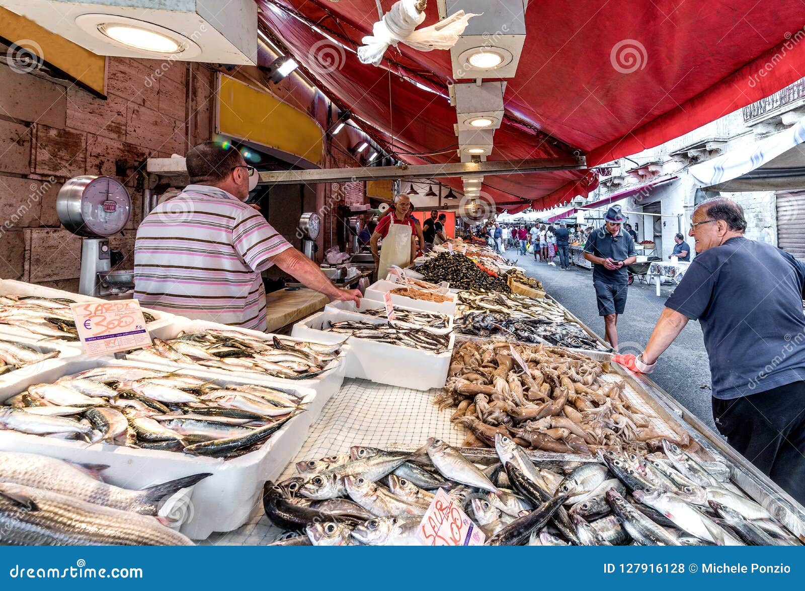 Poissonnerie De Syracuse Sicile Photo stock éditorial - Image du italie ...