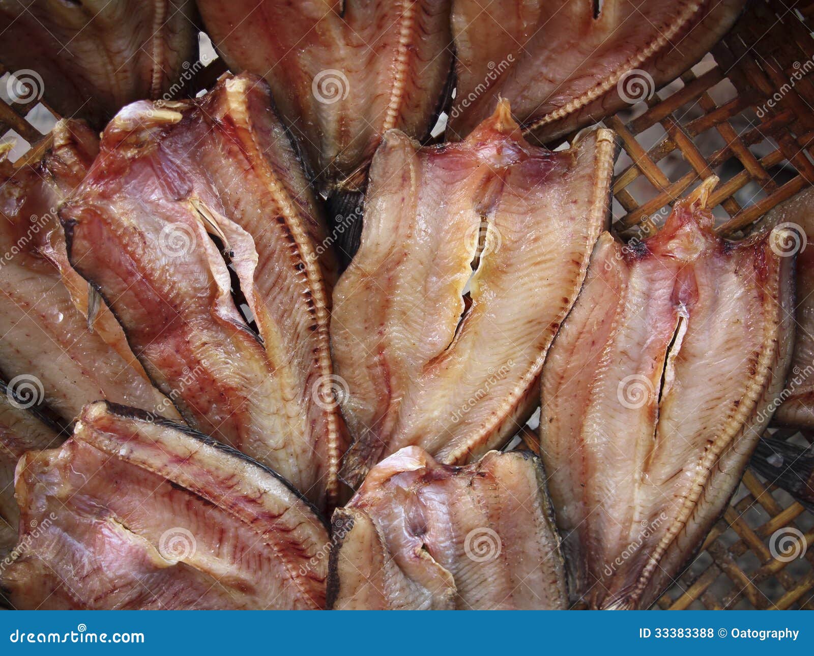 POISSONS SECS POUR LA CUISSON Photo stock - Image du cuisine, campagne ...
