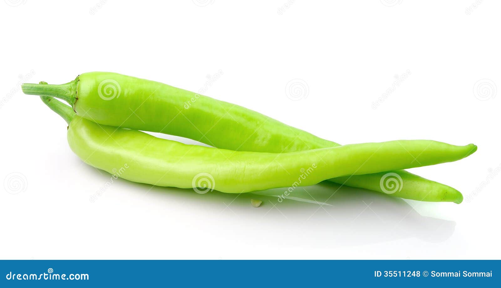 Poivre Vert De Piment Fort Sur Le Blanc Photo stock - Image du chaud ...