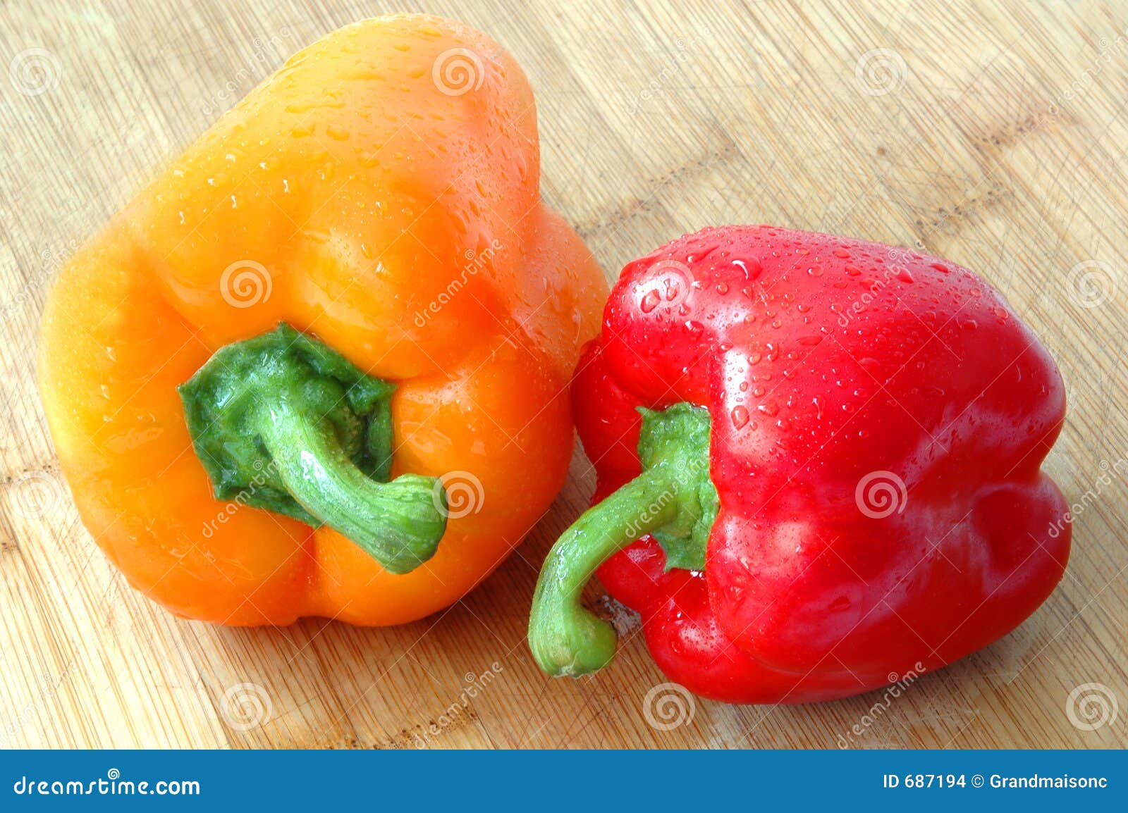 Poivrons photo stock. Image du cuisine, collecte, nourriture - 687194