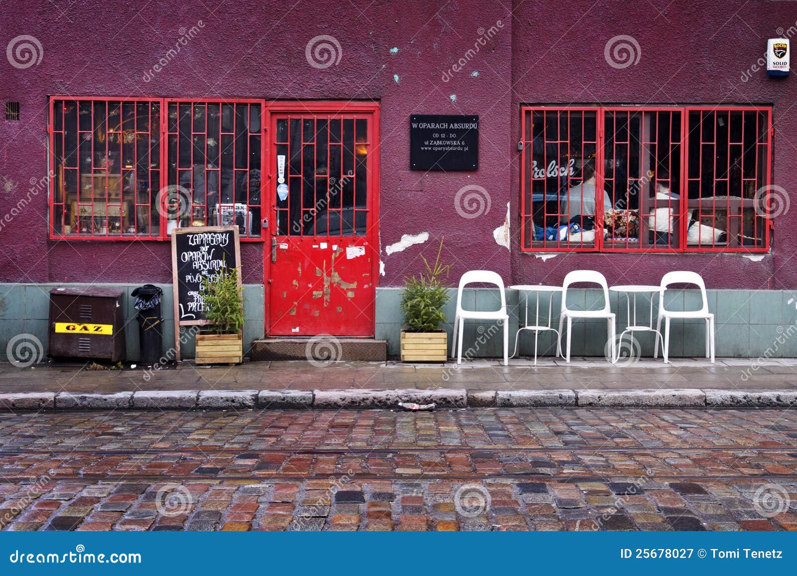 Poland: Bar in Warsaw editorial photography. Image of poland - 25678027