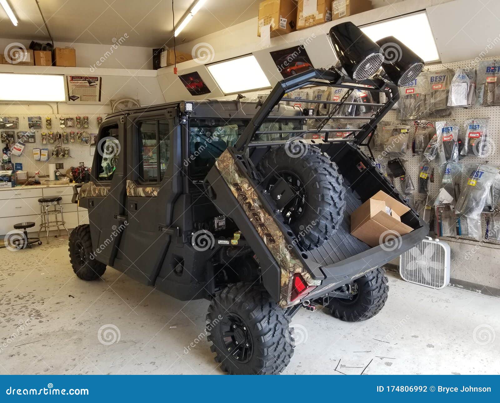 Polaris Ranger Side by Side Camo Tilt Bed Editorial Photography - Image ... Polaris Ranger Side by Side Camo Tilt Bed Editorial Photography - Image ...