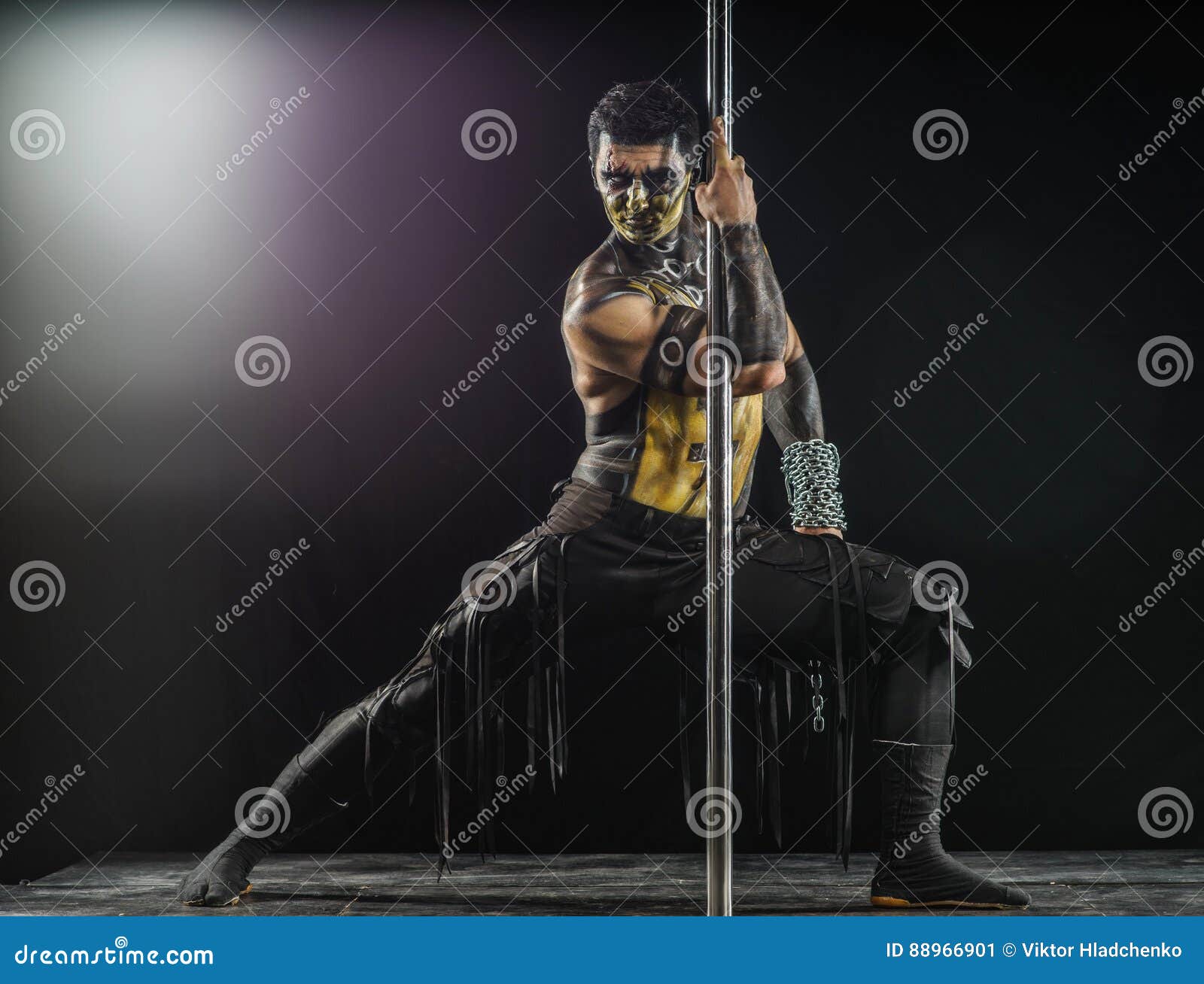 On the Pole Bodyart Scorpion Stock Image - Image of comic, dancer: 88966901