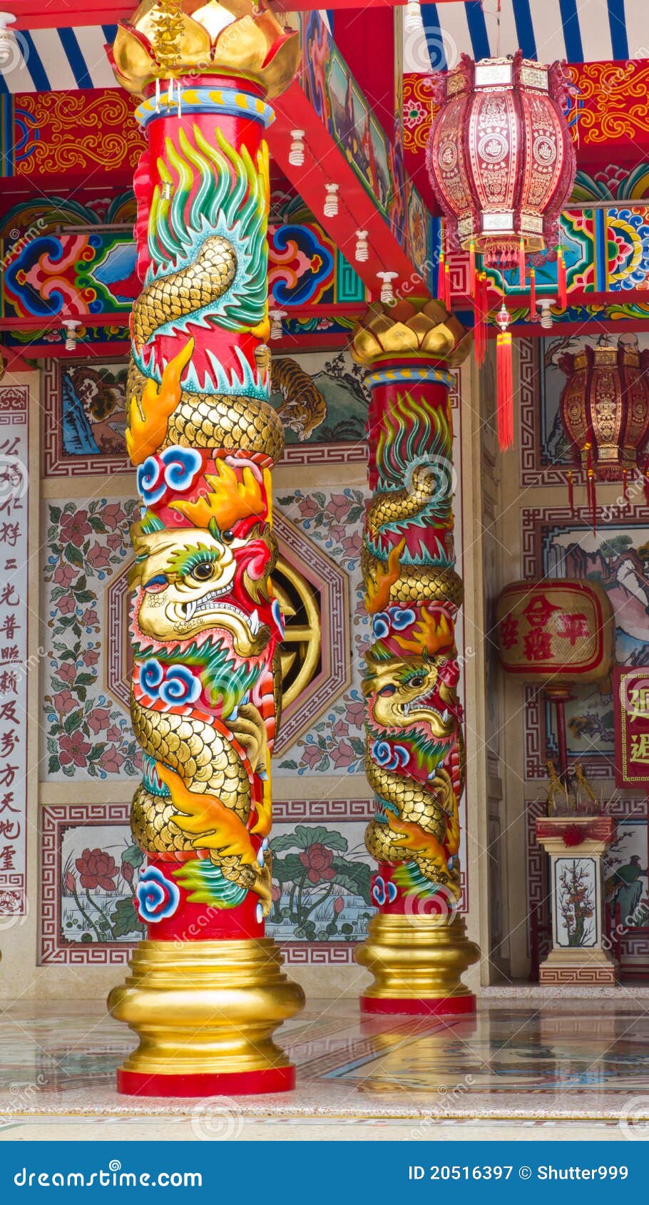 Pole Carved with Chinese Dragon Stock Image - Image of antique, beam ...