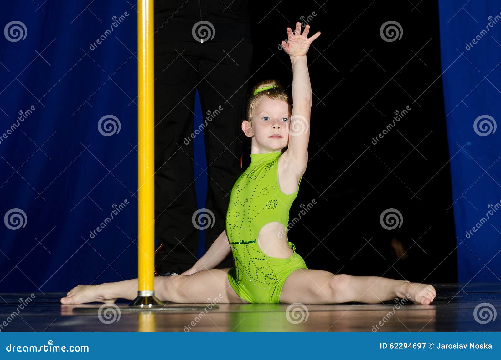 POLE DANCE CHAMPIONSHIP - Baby Editorial Photography - Image of groups ...