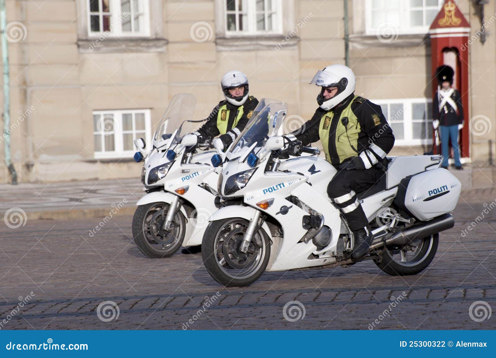 Policías motorizados fotografía editorial. Imagen de justicia - 25300322