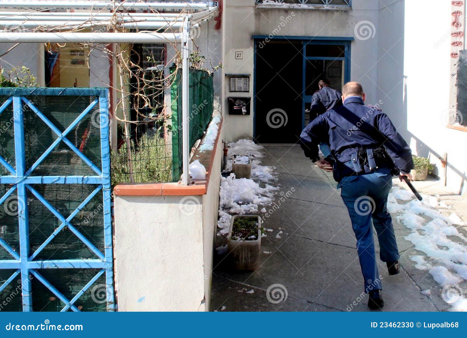 Police in action editorial image. Image of action, editorial - 23462330