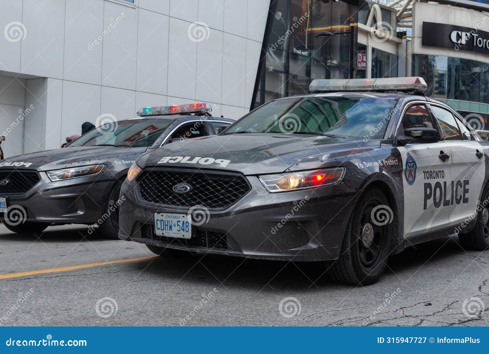 Police car in Toronto editorial photography. Image of officer - 315947727