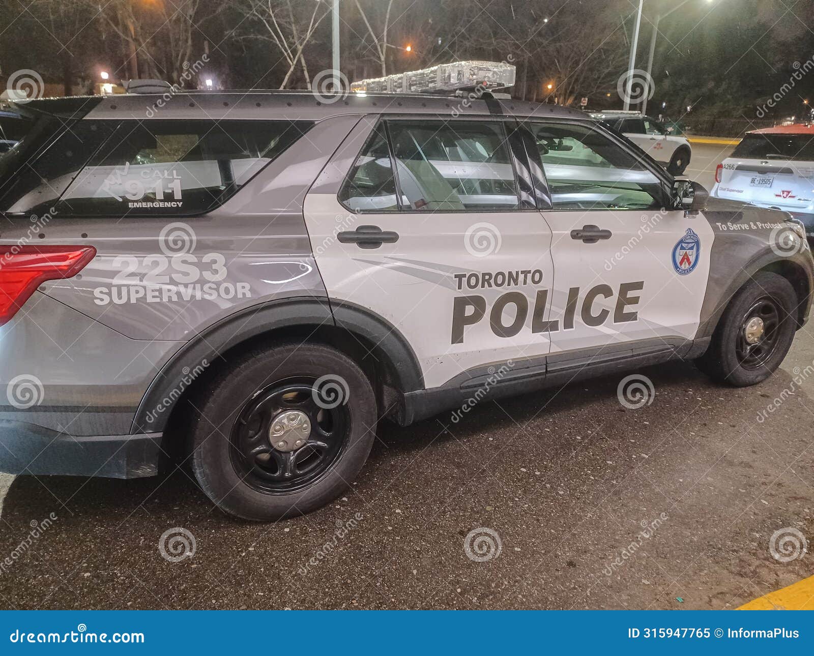 Police car in Toronto editorial image. Image of road - 315947765