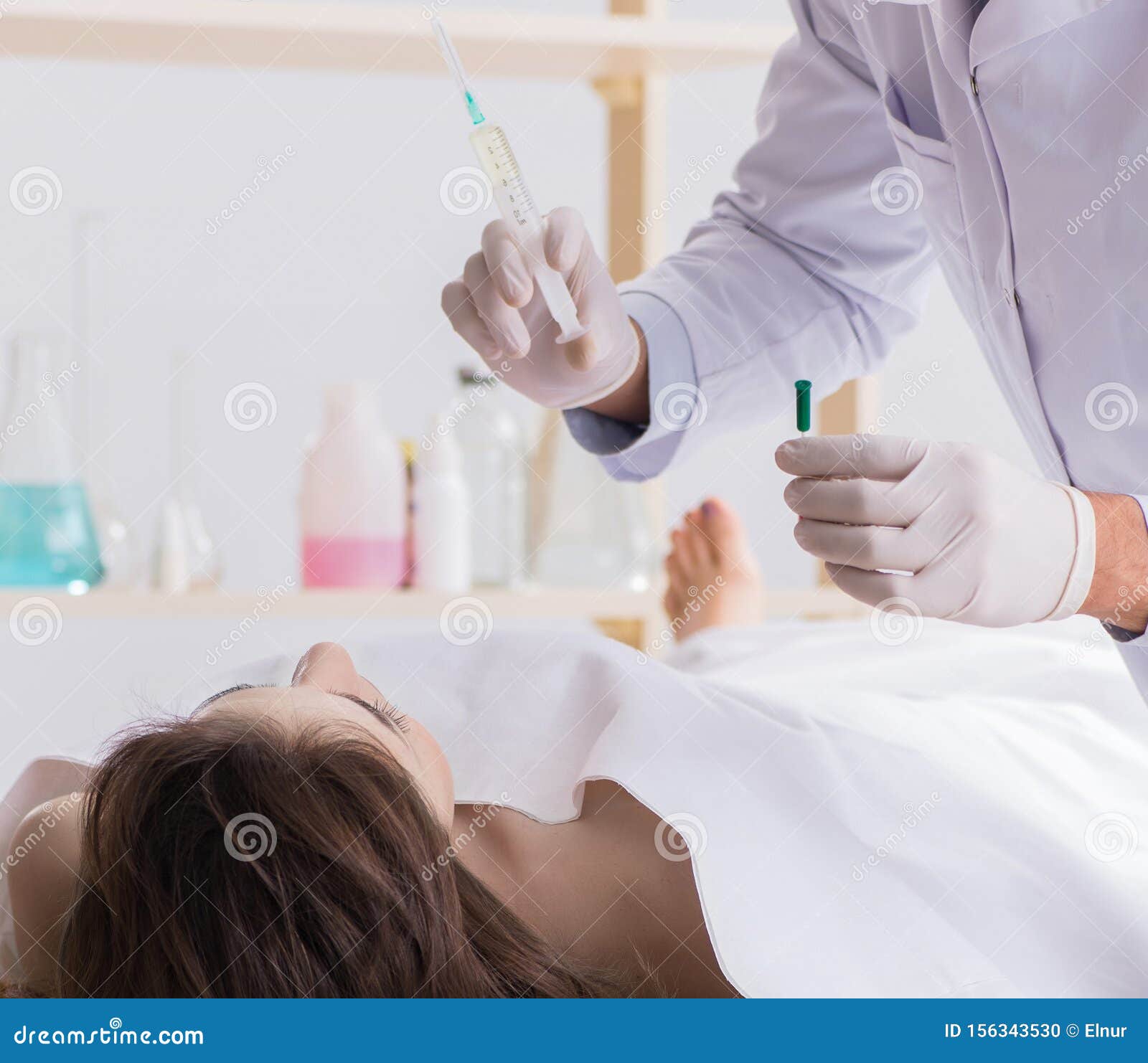 Police Coroner Examining Dead Body Corpse in Morgue Stock Photo - Image ...