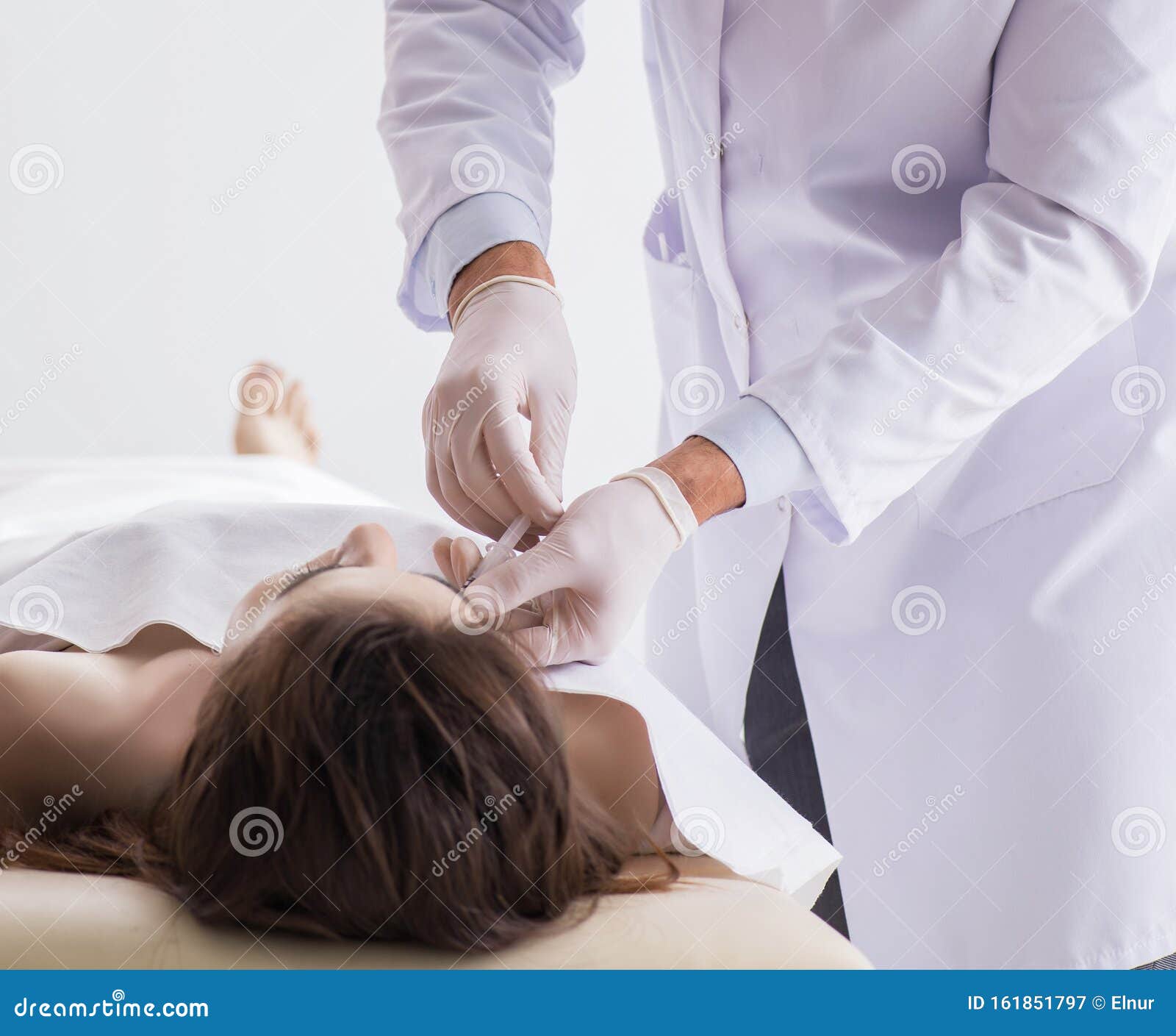 Police Coroner Examining Dead Body Corpse in Morgue Stock Image - Image ...