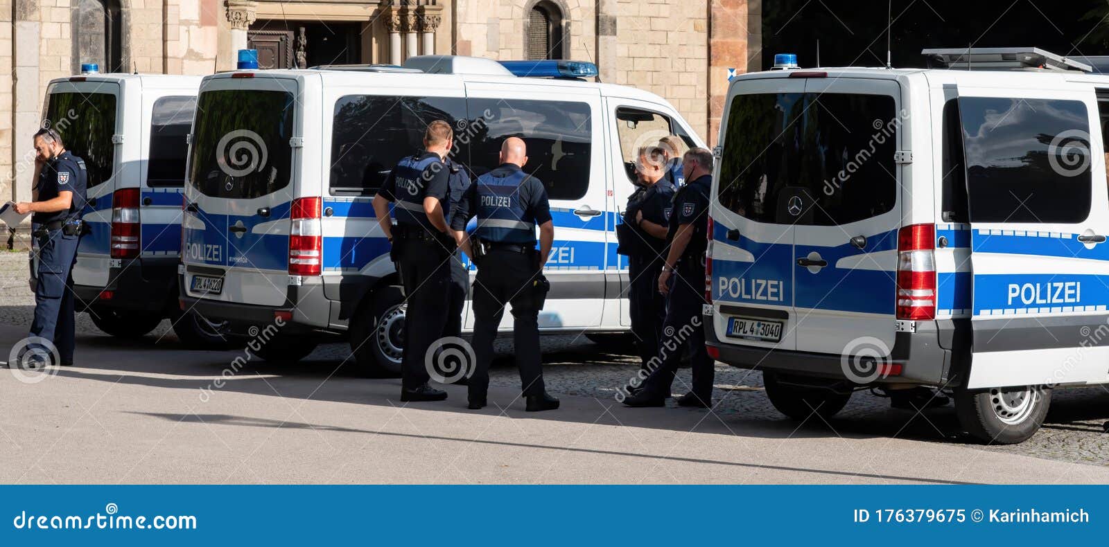 Police Crowd Control in the Cityâ€™s Editorial Image - Image of ...