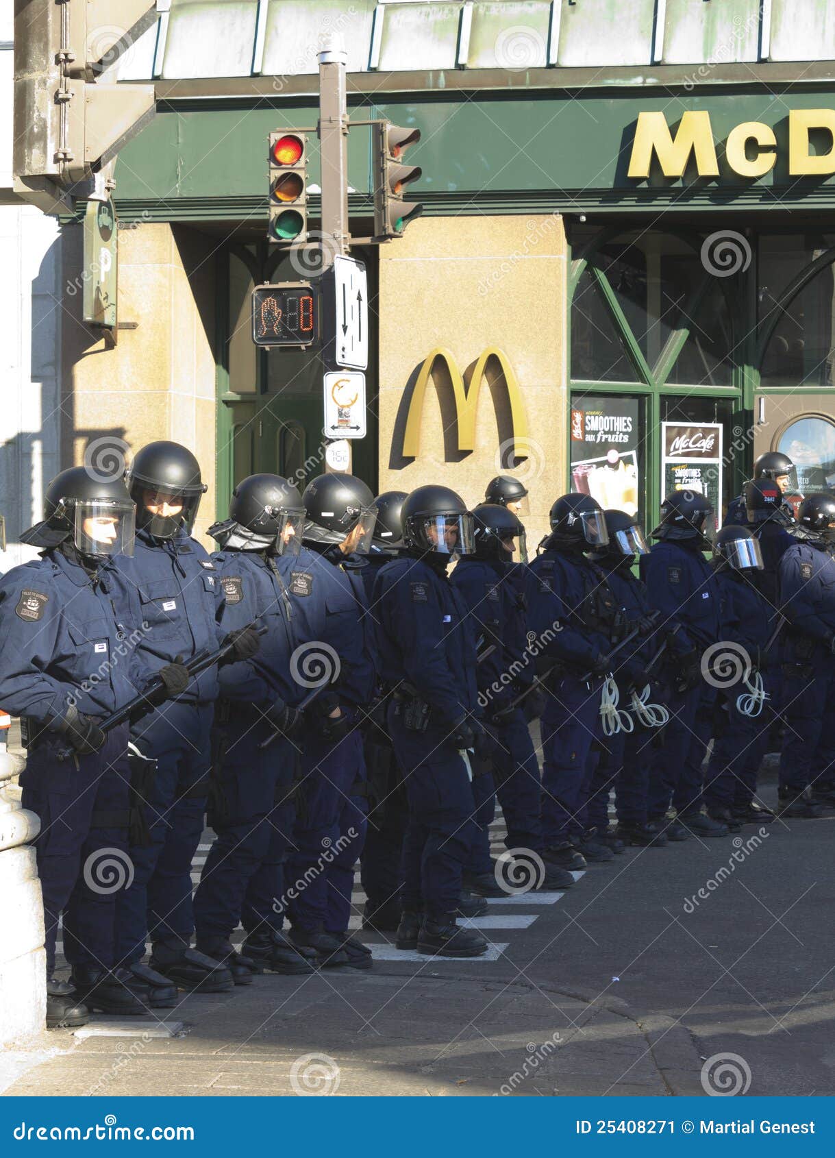 Police Crowd Control Gear Stock Photos - Download 449 Royalty Free Photos