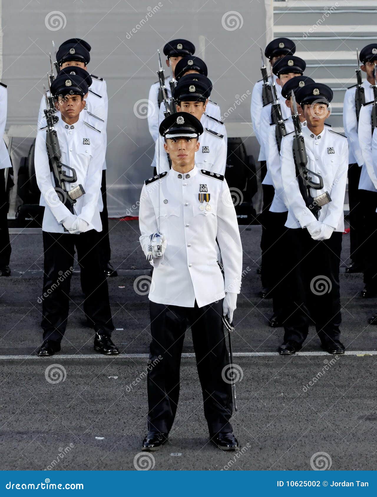 Police Guard-of-honor Contingent at NDP 2009 Editorial Photography ...