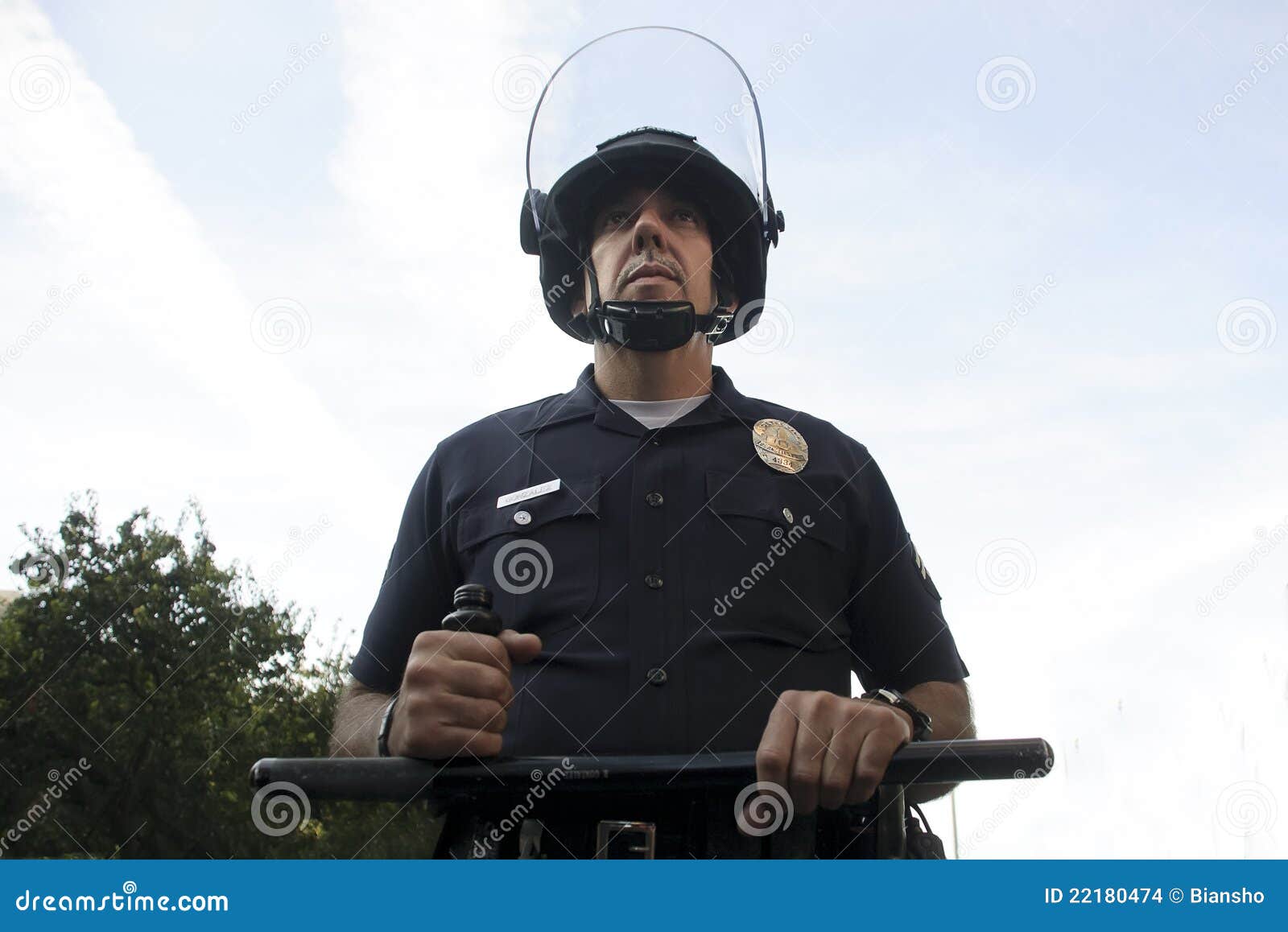 Police officer editorial stock image. Image of street - 22180474