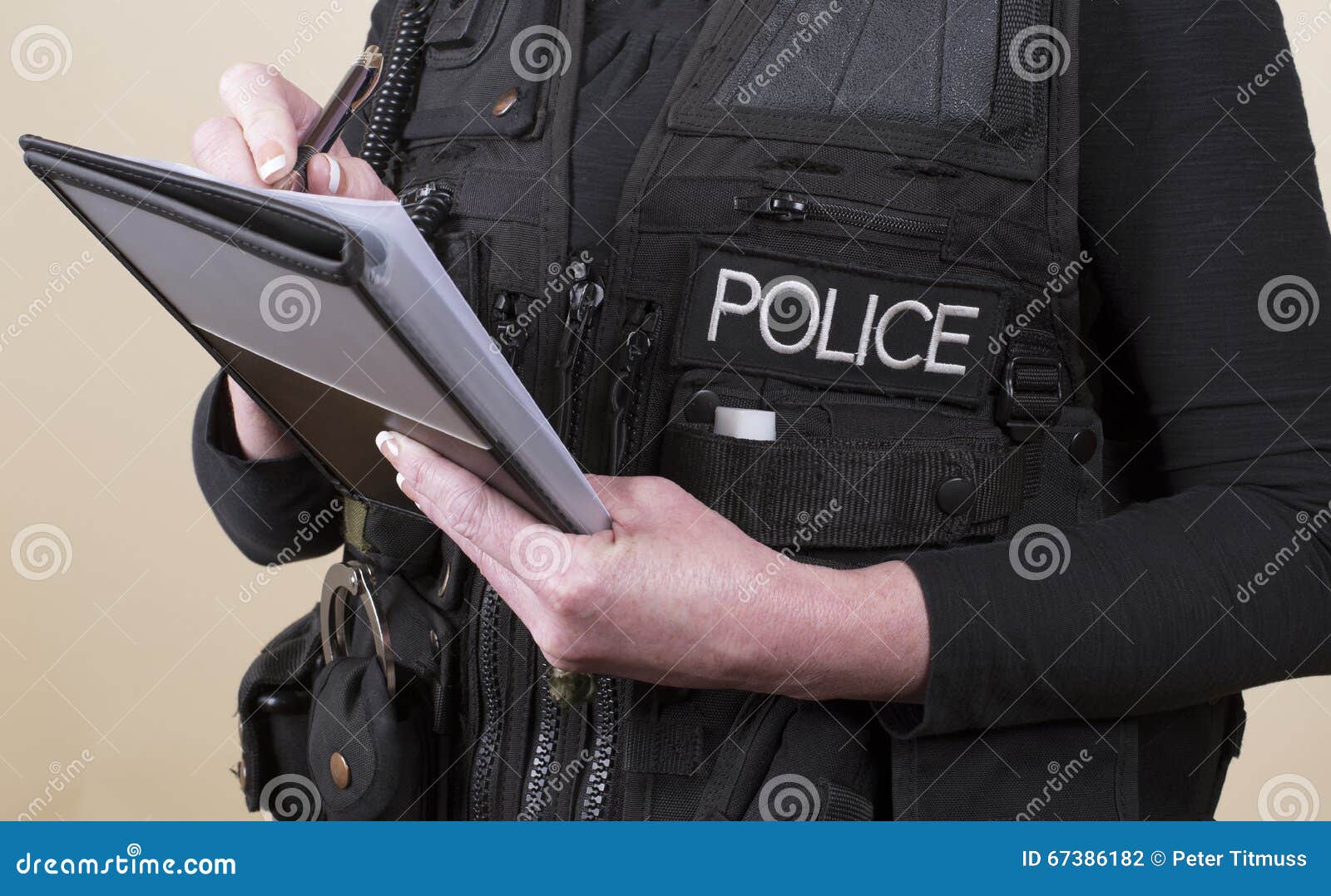 Police Officer Taking Notes Stock Photo - Image of holding, evidence ...