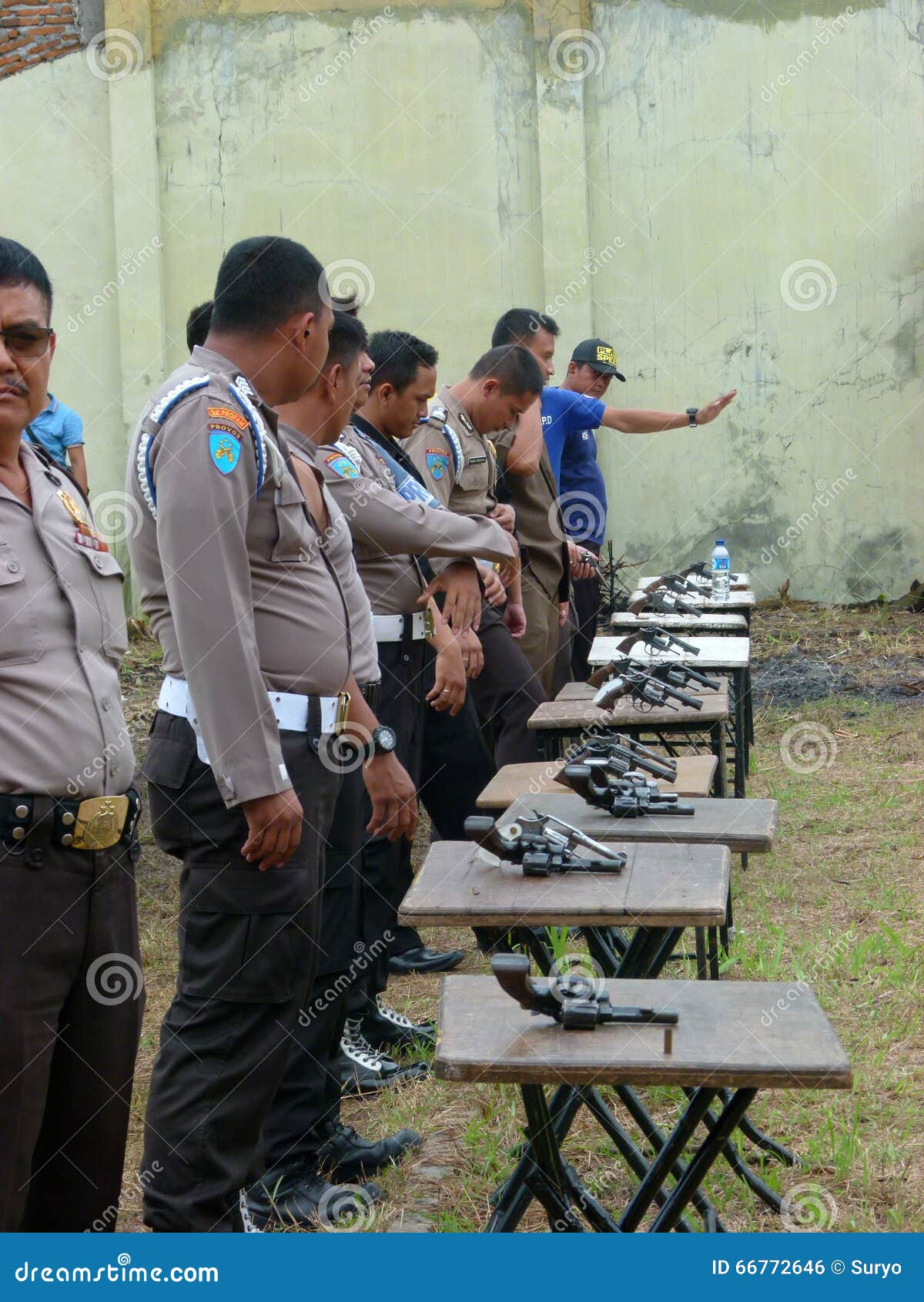 Police practice shooting editorial photo. Image of indonesia - 66772646