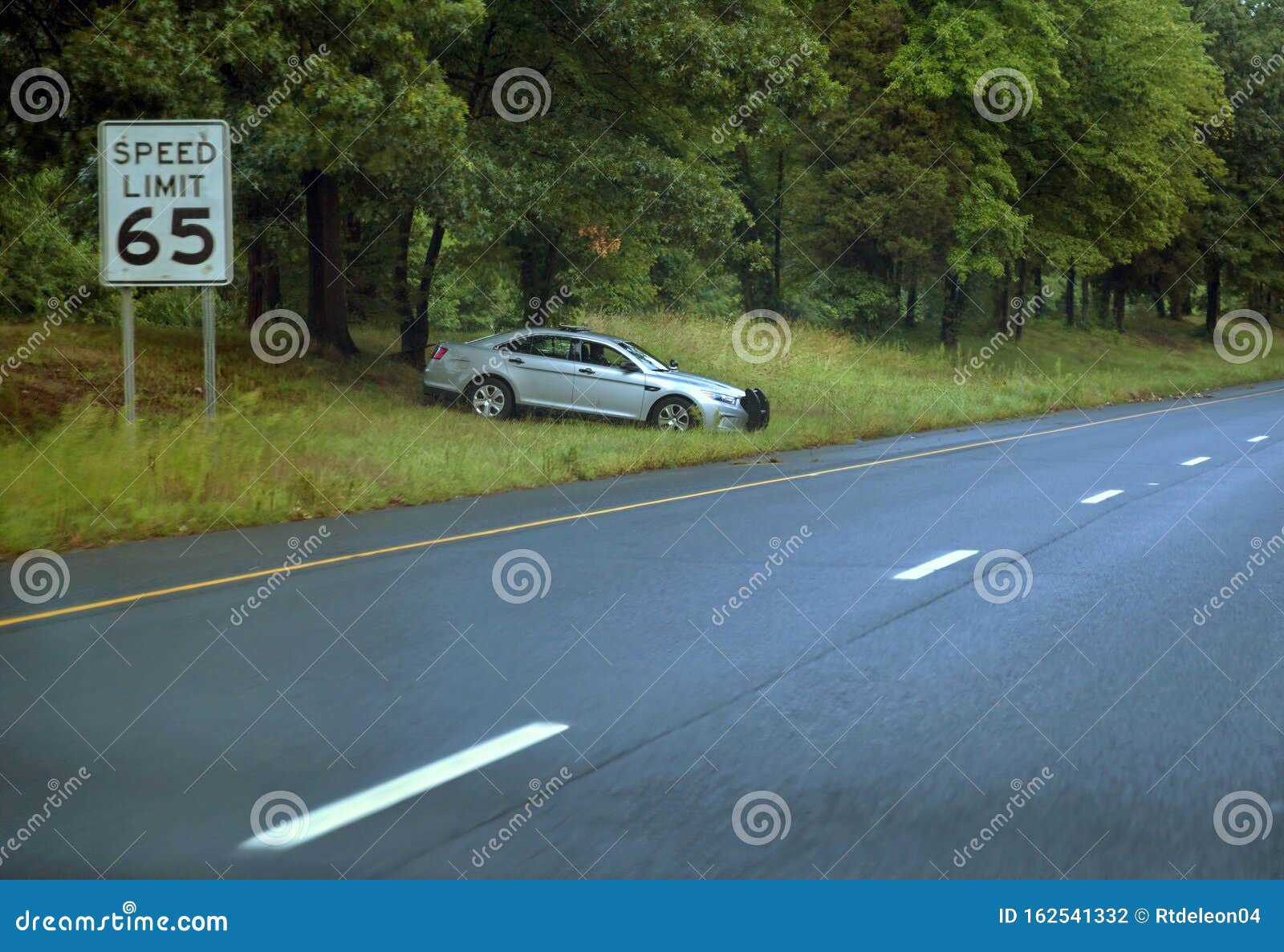 Police Radar Trap in Waiting Editorial Photography - Image of cruiser ... Police Radar Trap in Waiting Editorial Photography - Image of cruiser ...