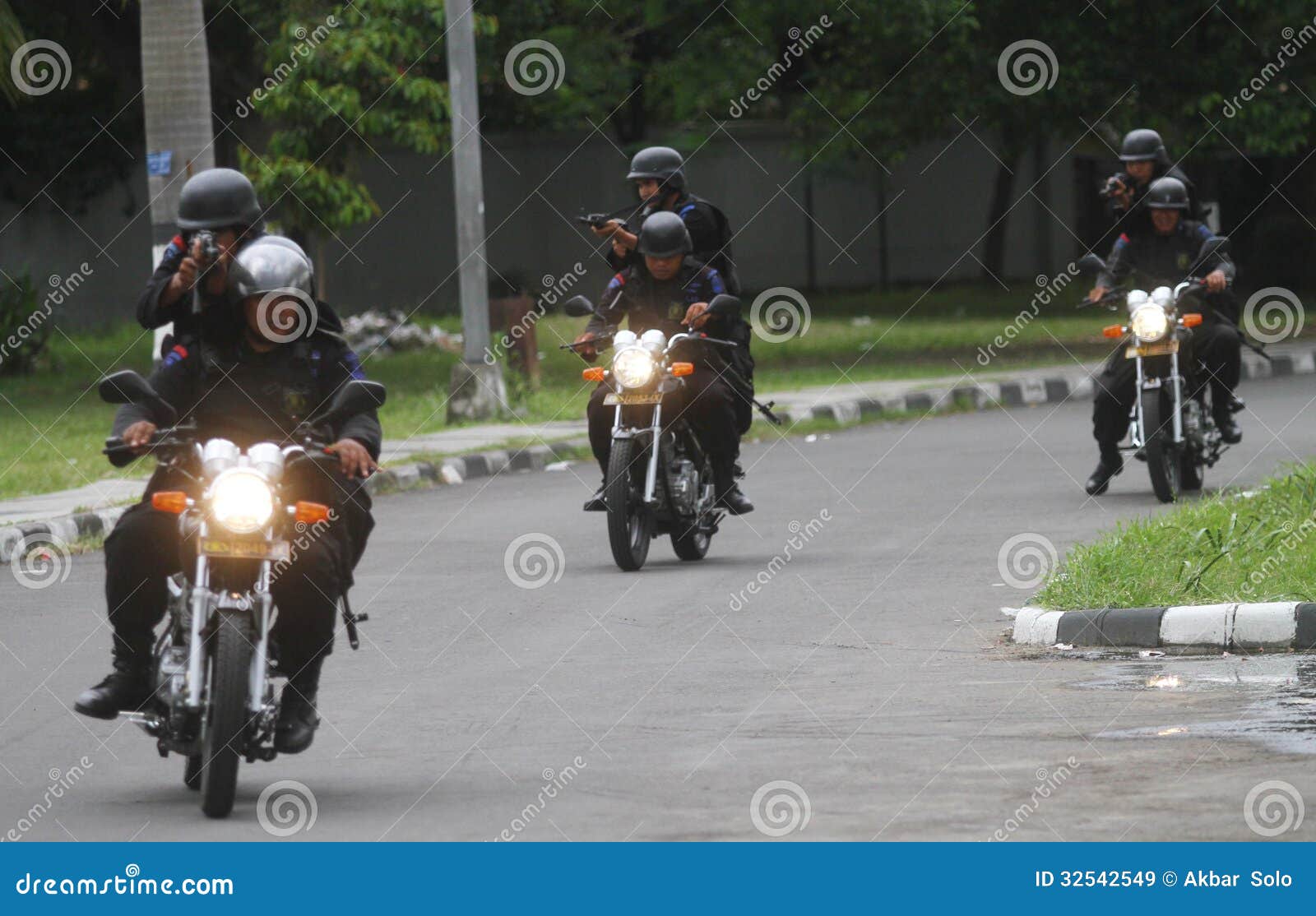 Police riot simulation editorial stock image. Image of indonesia - 32542549