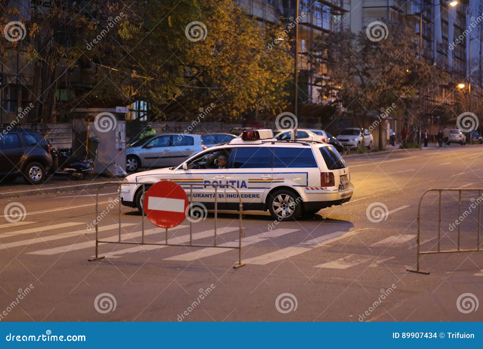 Police roadblock editorial stock image. Image of police - 89907434