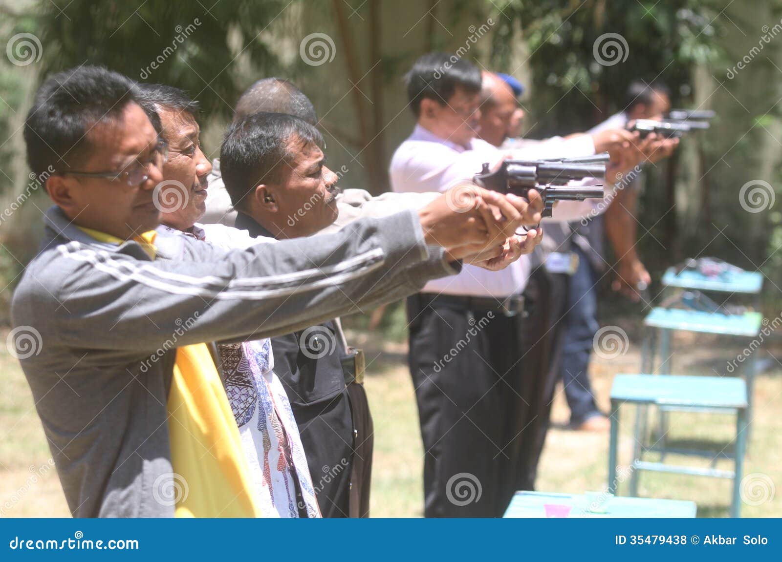 Police shooting editorial stock photo. Image of target - 35479438