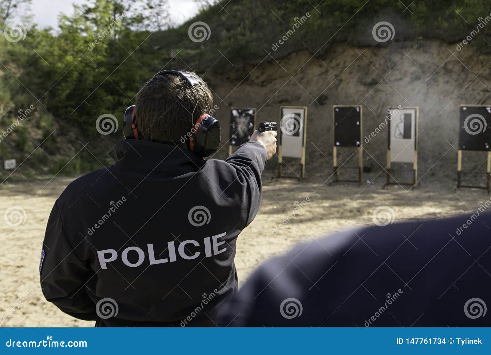 Police shooting editorial stock image. Image of target - 147761734