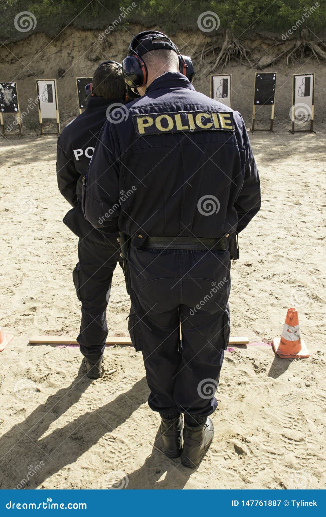 Police shooting editorial photography. Image of practice - 147761887