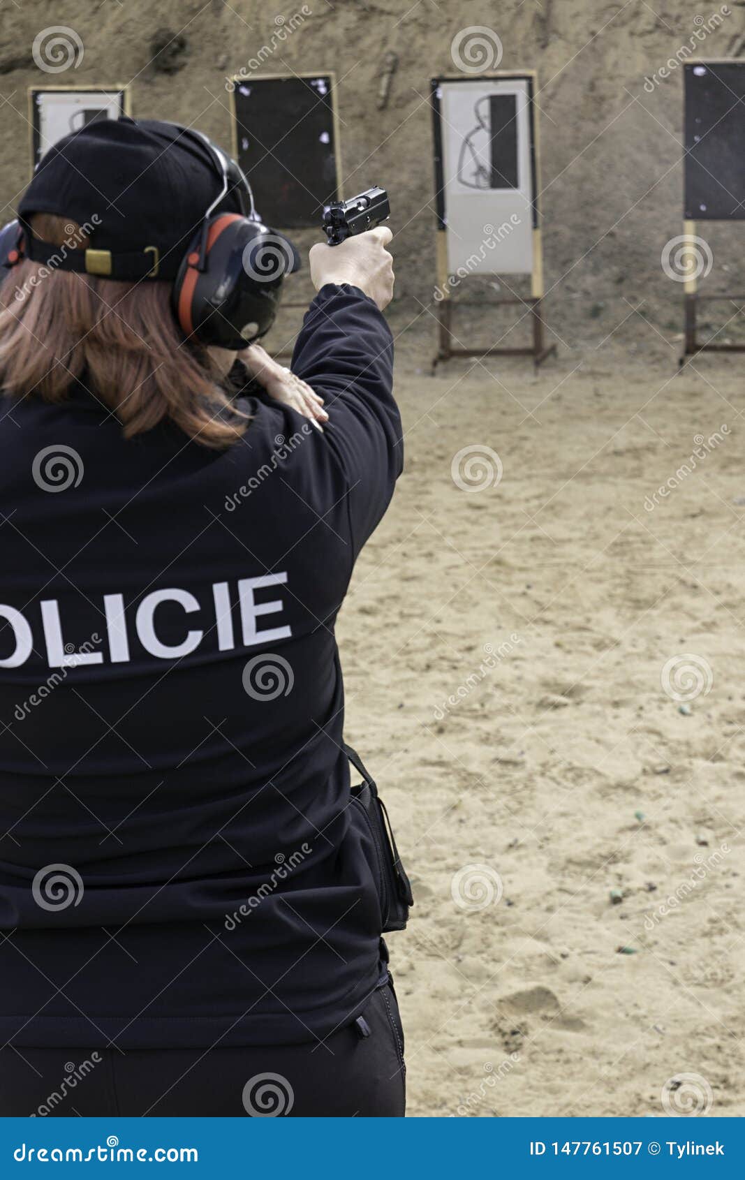 Police shooting editorial photography. Image of people - 147761507