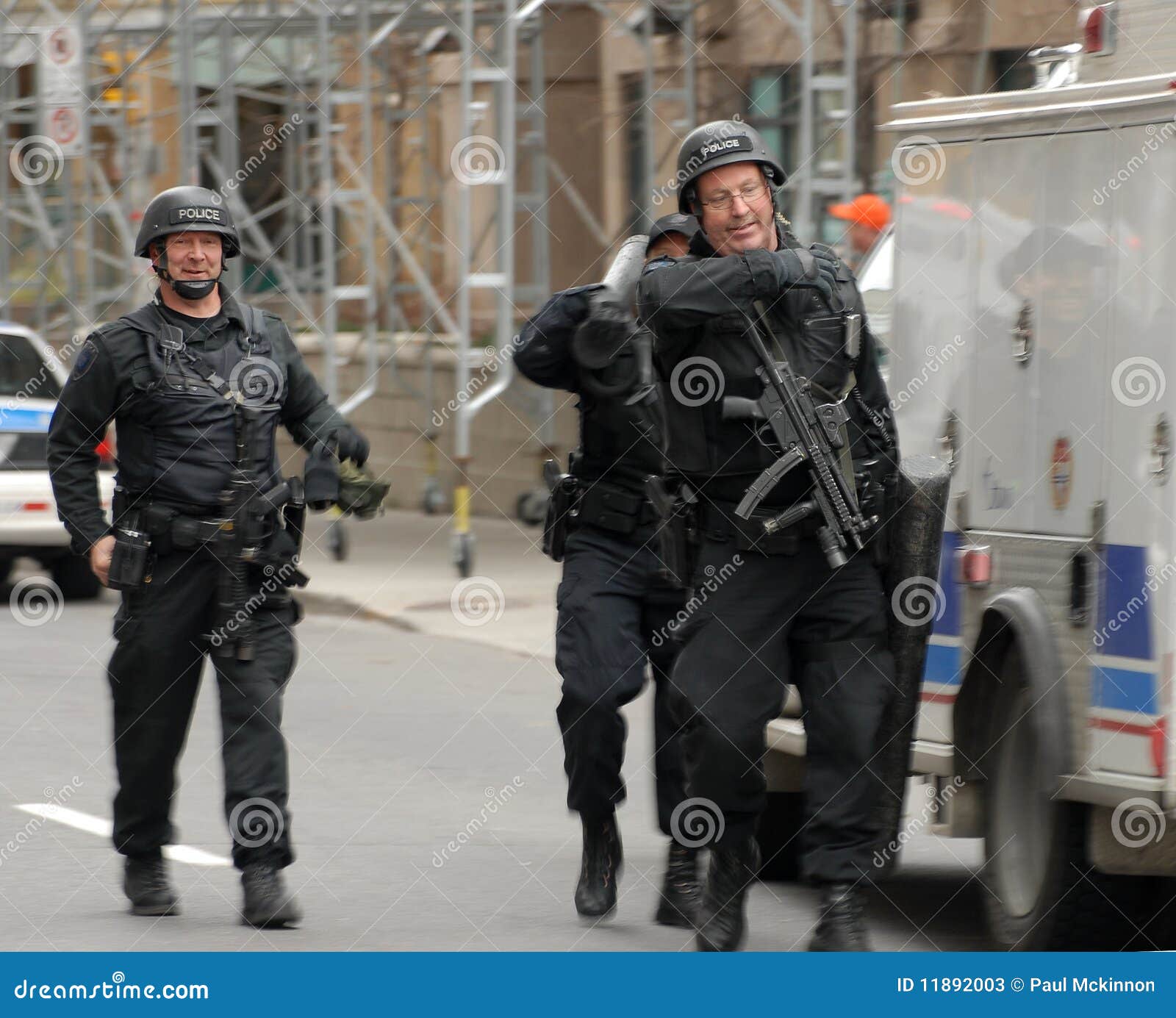 Police SWAT members editorial stock photo. Image of machine - 11892003