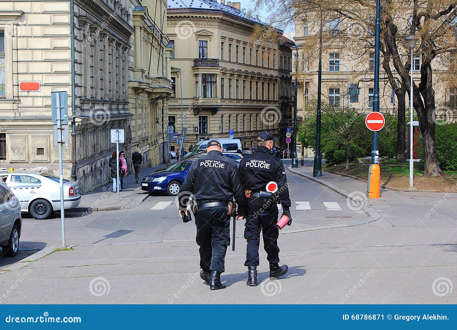 Police at work. editorial photo. Image of buildings, people - 68786871