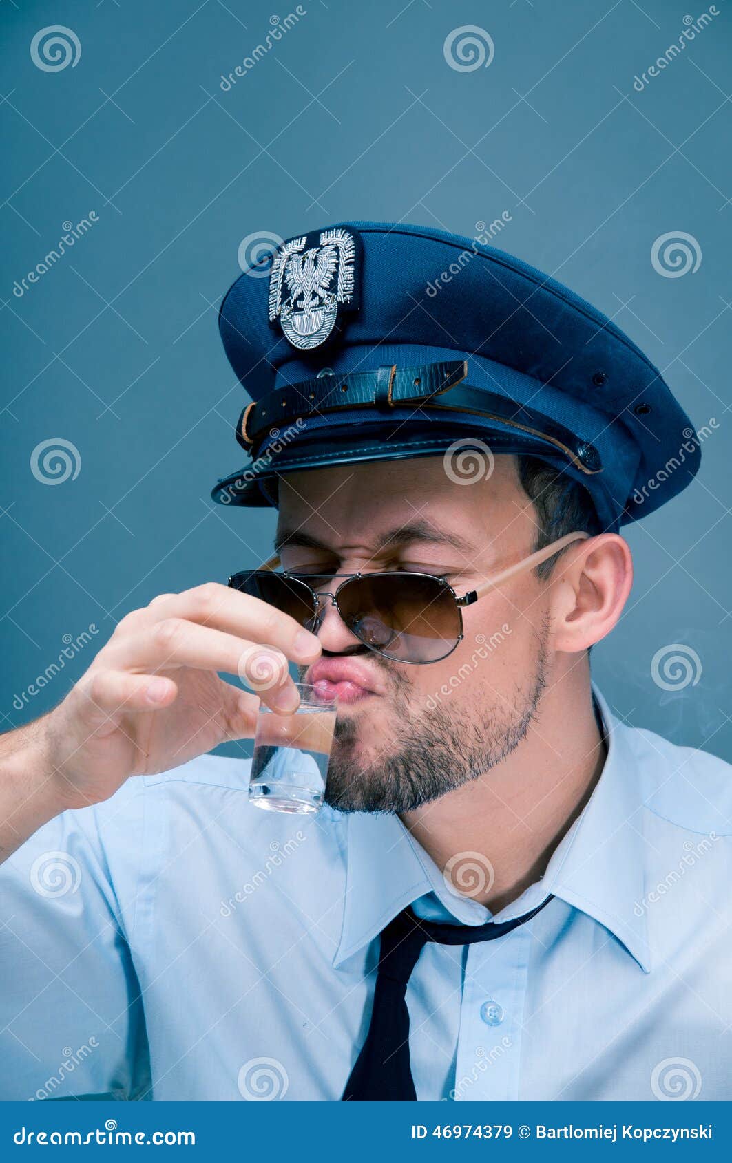 Policeman Addicted To Alcohol Stock Image - Image of cancer, drinks ...