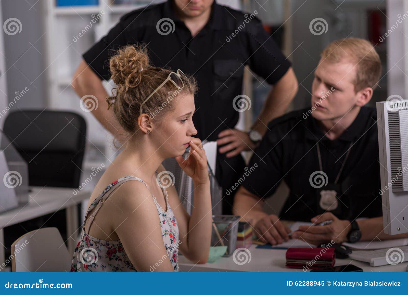 Policeman Questioning Woman Stock Image Image Of Suspicion Suspect
