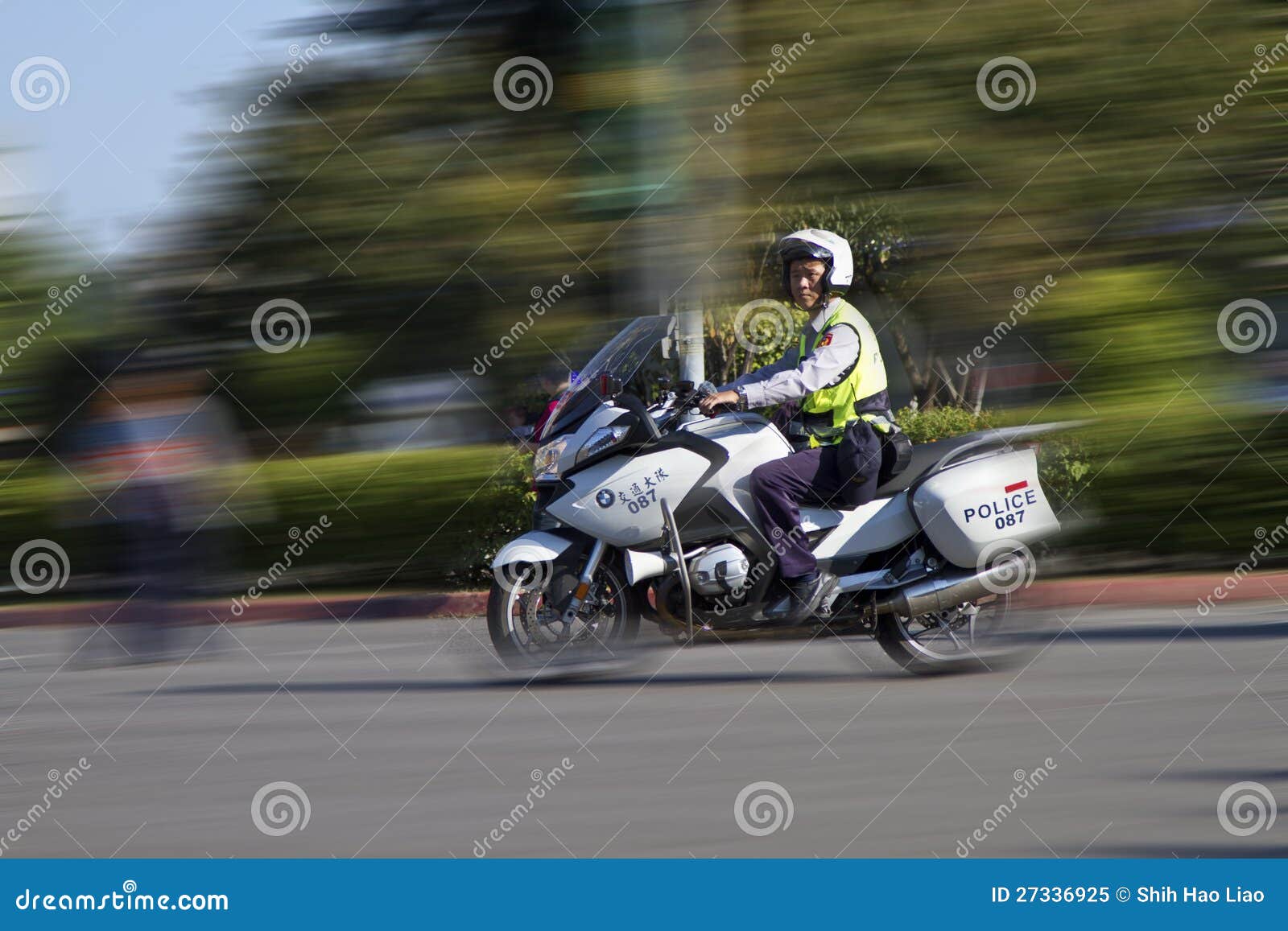 The policeman of Taiwan editorial image. Image of people - 27336925