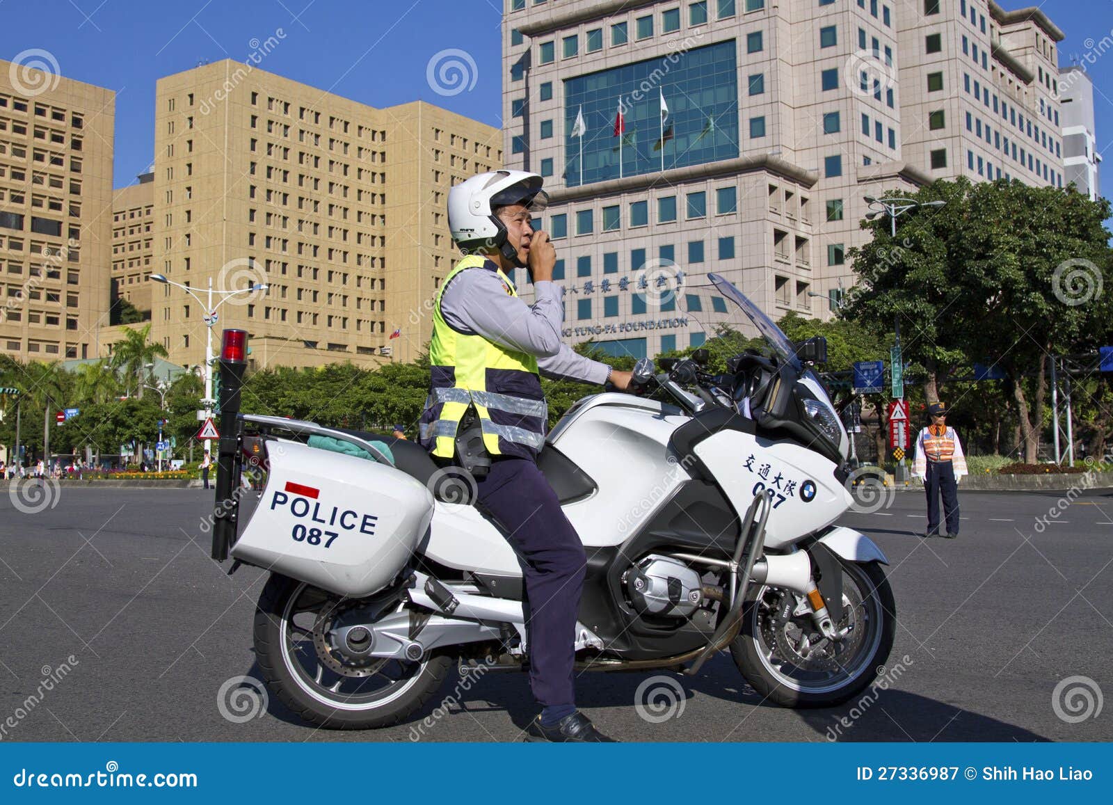 The policeman of Taiwan editorial photography. Image of portrait - 27336987