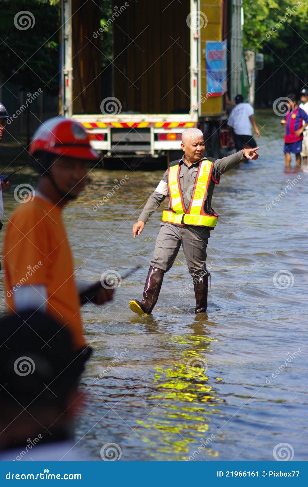 Policeman Working in the Flood Editorial Photo - Image of point, rain ...