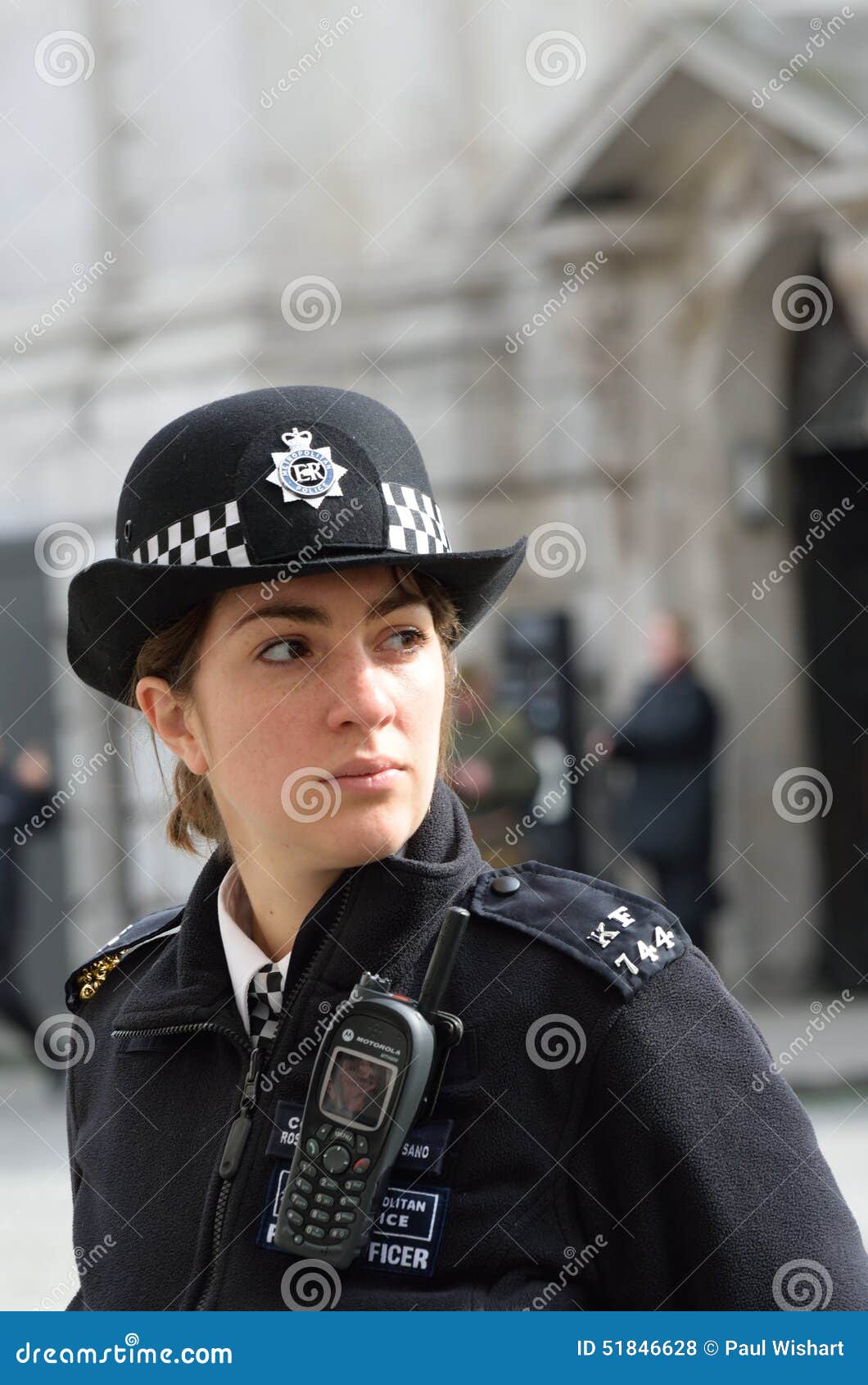 Policière en service photo stock éditorial. Image du chapeau - 51846628