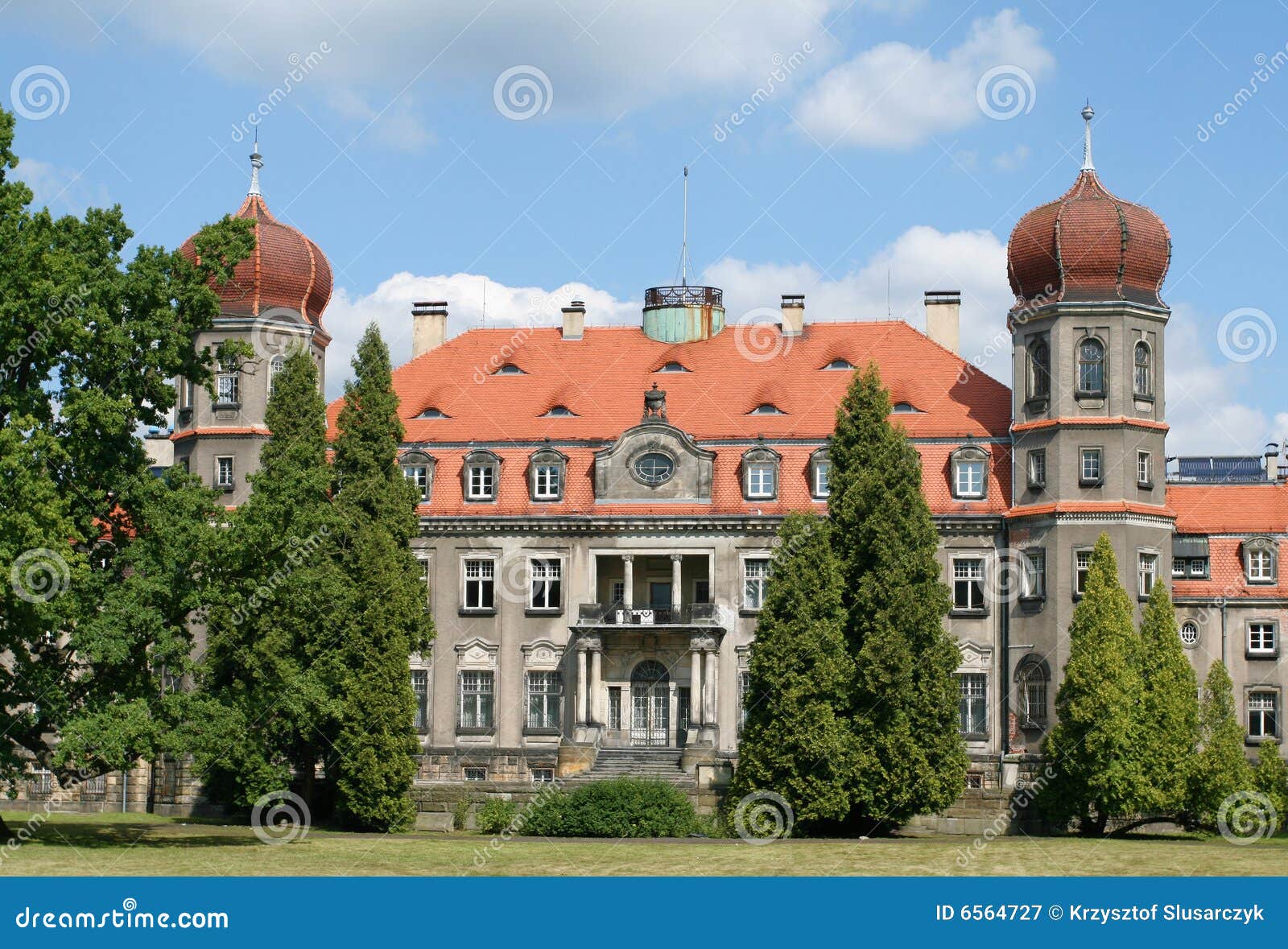 Polish palace stock image. Image of upper, cloud, building - 6564727