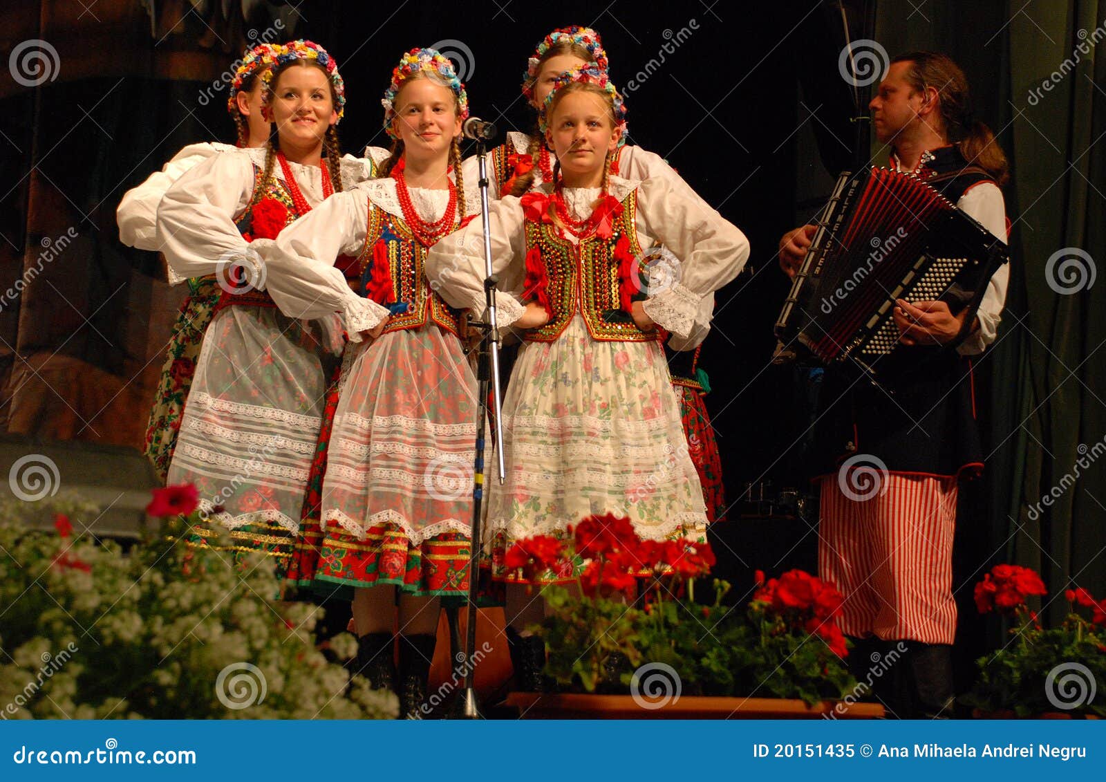 Polish Traditional Dance Ensemble Editorial Image - Image of colors ...