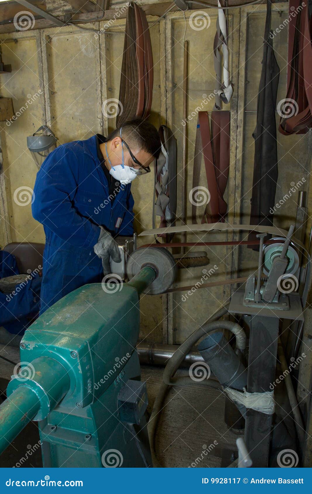 Polishing Metal in Workshop Stock Image - Image of manual, labour: 9928117