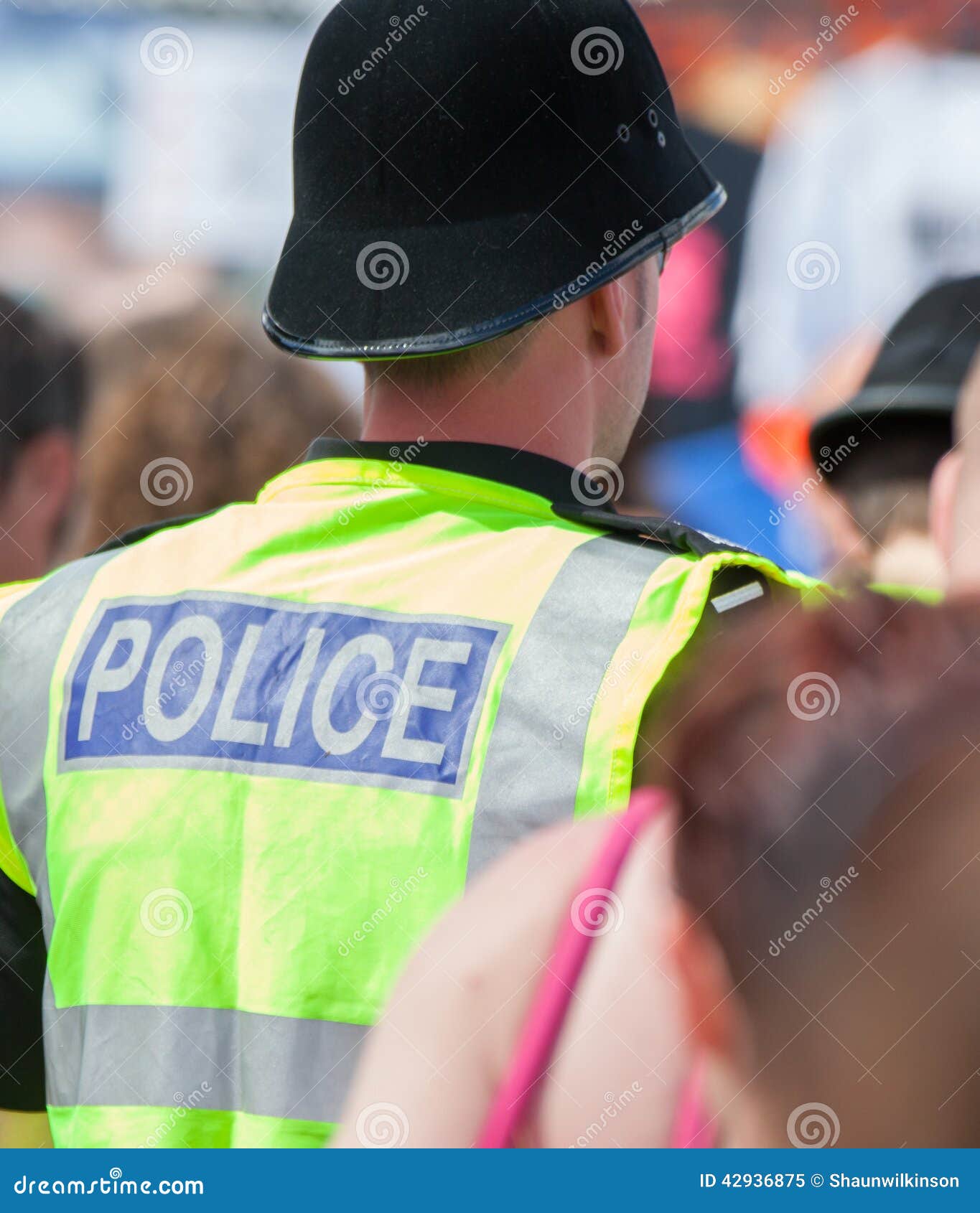 Politie redactionele afbeelding. Image of voorgrond, menigte - 42936875 Politie redactionele afbeelding. Image of voorgrond, menigte - 42936875