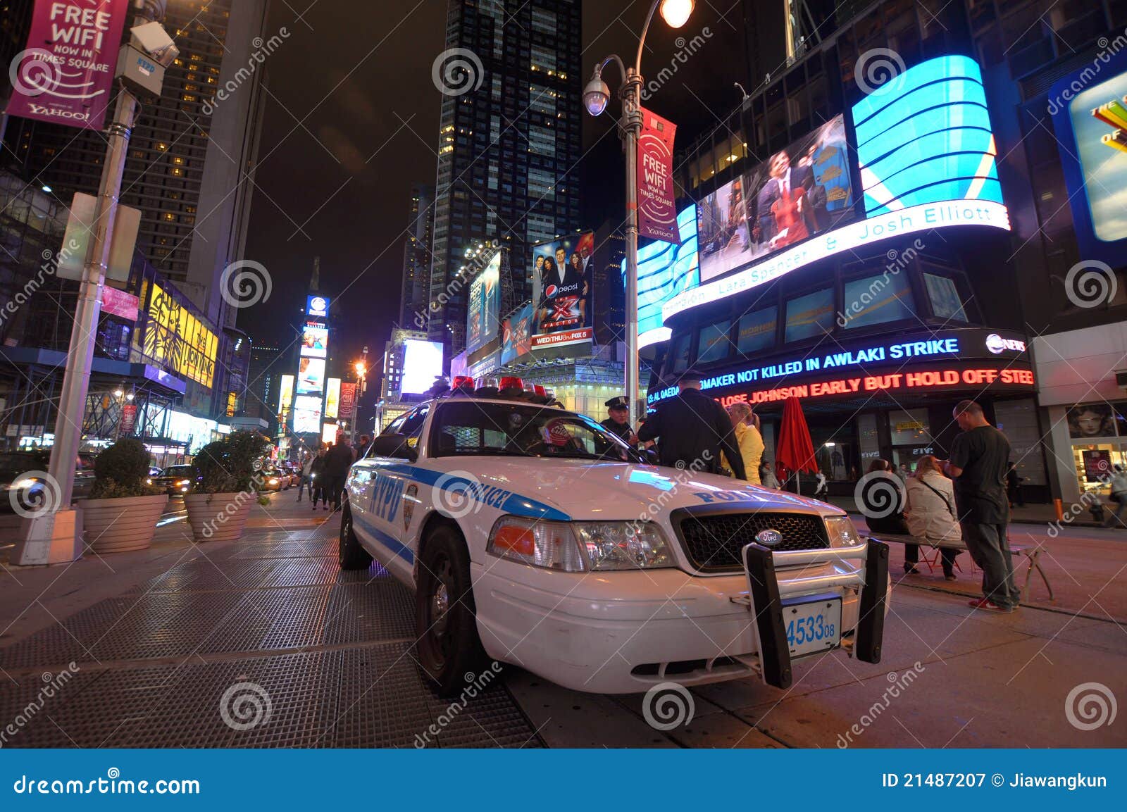 Politiewagen NYPD in Times Square Redactionele Fotografie - Image of ...