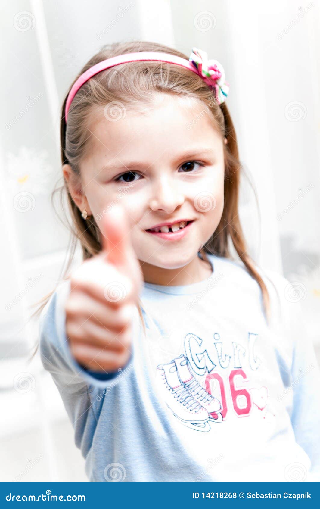 Pollice in su fotografia stock. Immagine di riuscito - 14218268