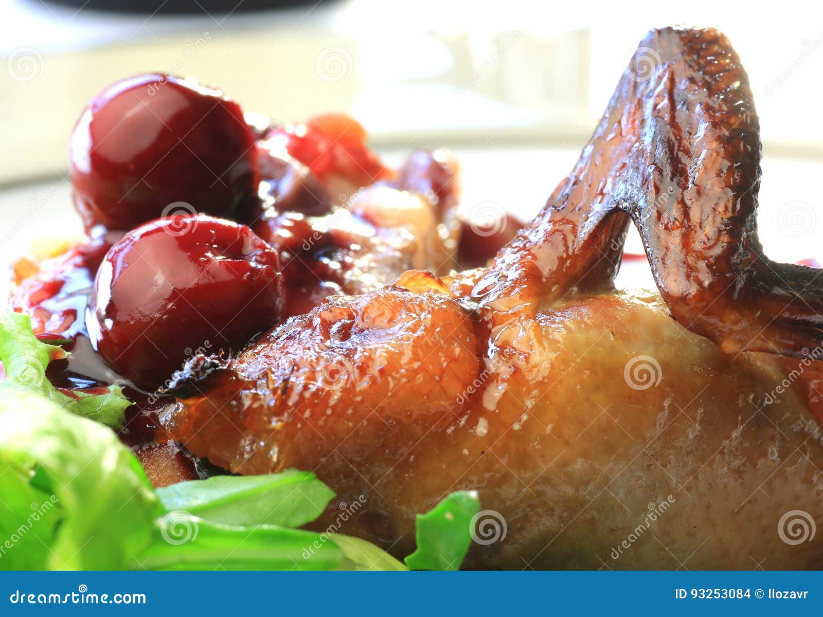 Pollo Asado, Codorniz En Un Disco Foto de archivo - Imagen de cocina ...