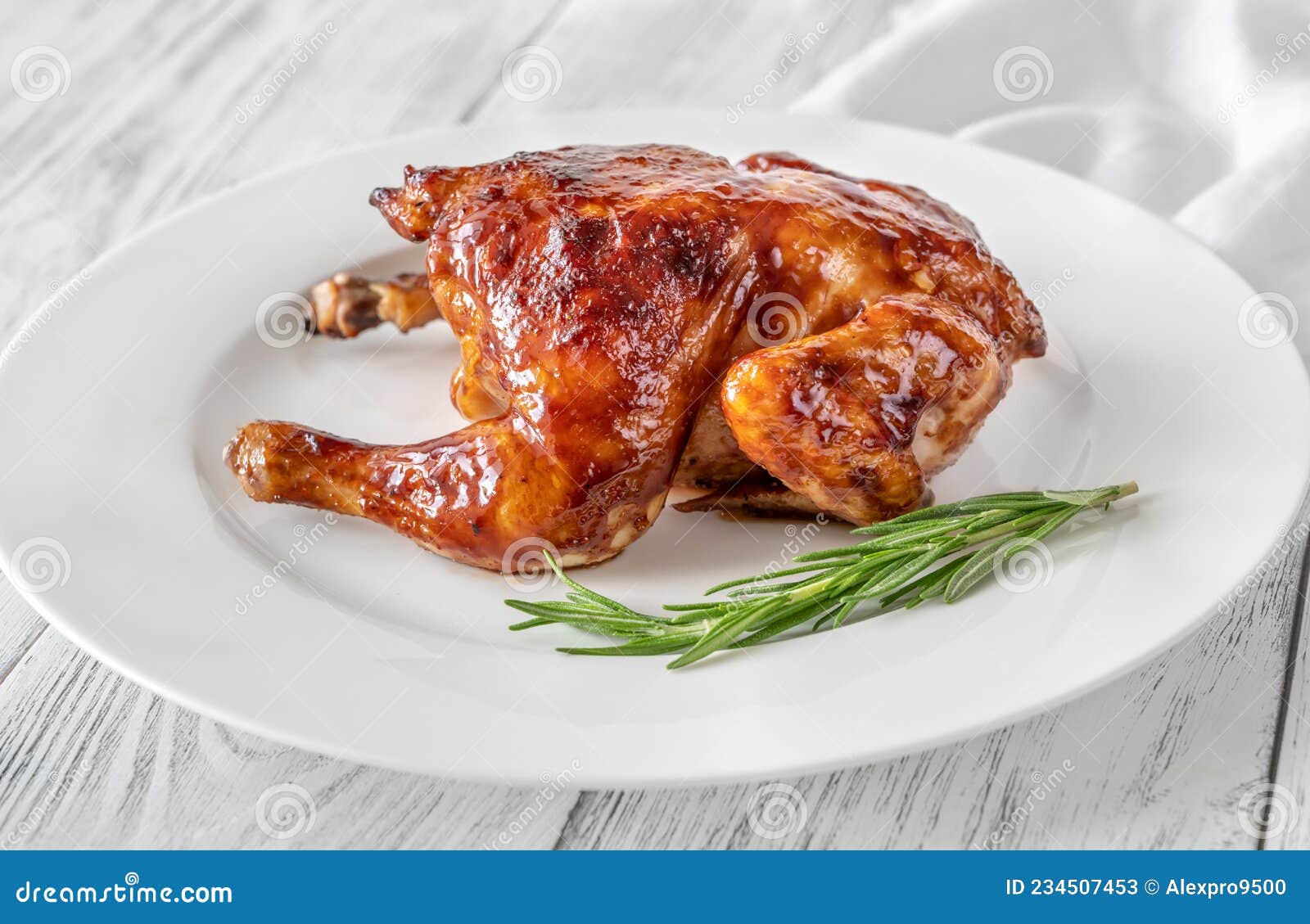 Pollo Asado En El Plato Blanco Imagen de archivo - Imagen de frito ...