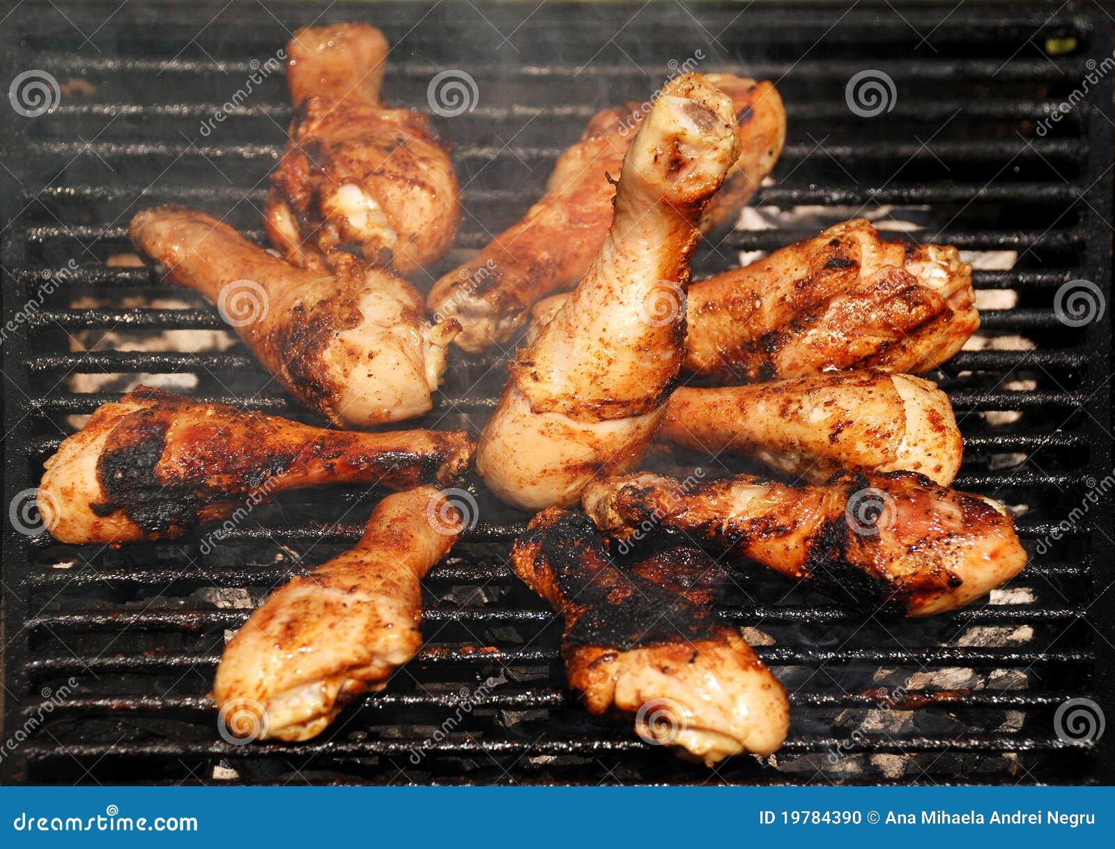 Pollo asado a la parilla foto de archivo. Imagen de hierba - 19784390